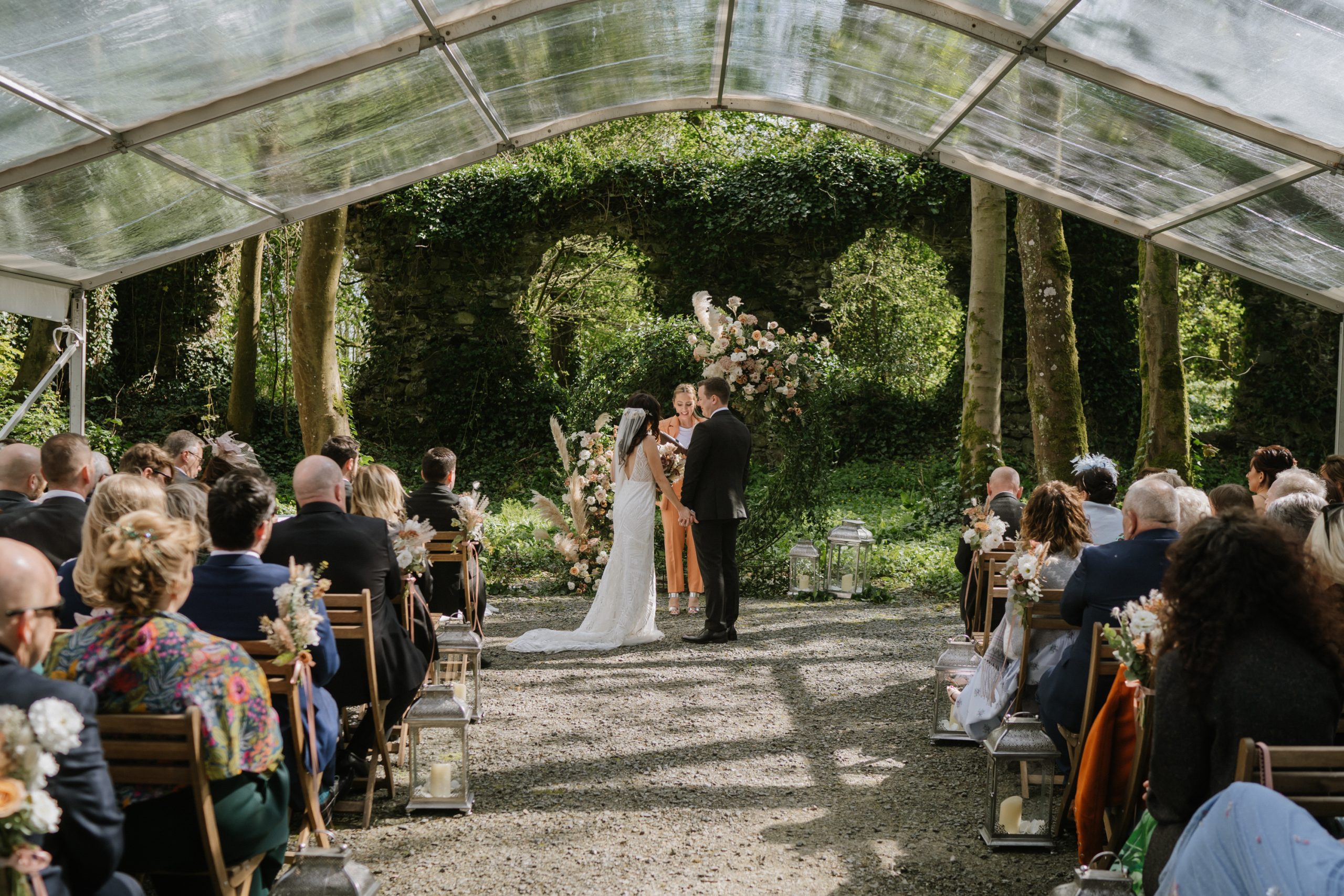 A Magical Palace Ruins Wedding – Ballyscullion Park